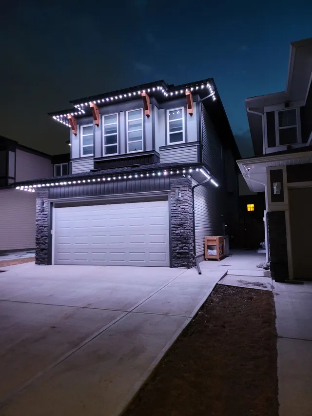 Led House Lights | TOP #1 Permanent LED Lights in Calgary